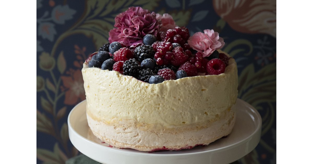 Glutenfri iskake med marengsbunn | Norsk cøliakiforening